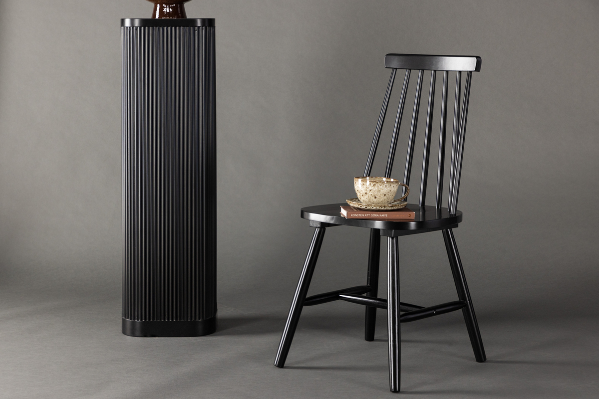 Lönneberga pinnatuoli musta - Kallen Kaluste